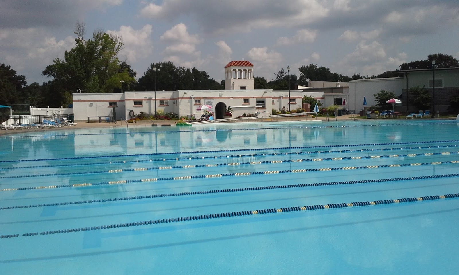 Play St. Louis: Heman Pool, University City