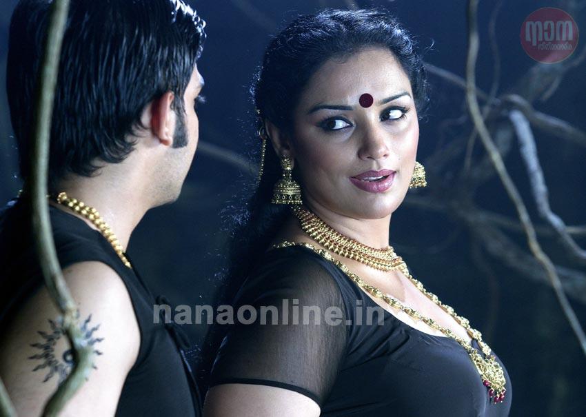 Indian Celebs Pics: Swetha menon pictures in Rathinirvedam