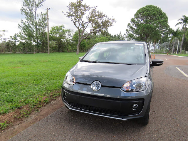 VW Up! Track 2017: consumo, preço, avaliação - vídeo
