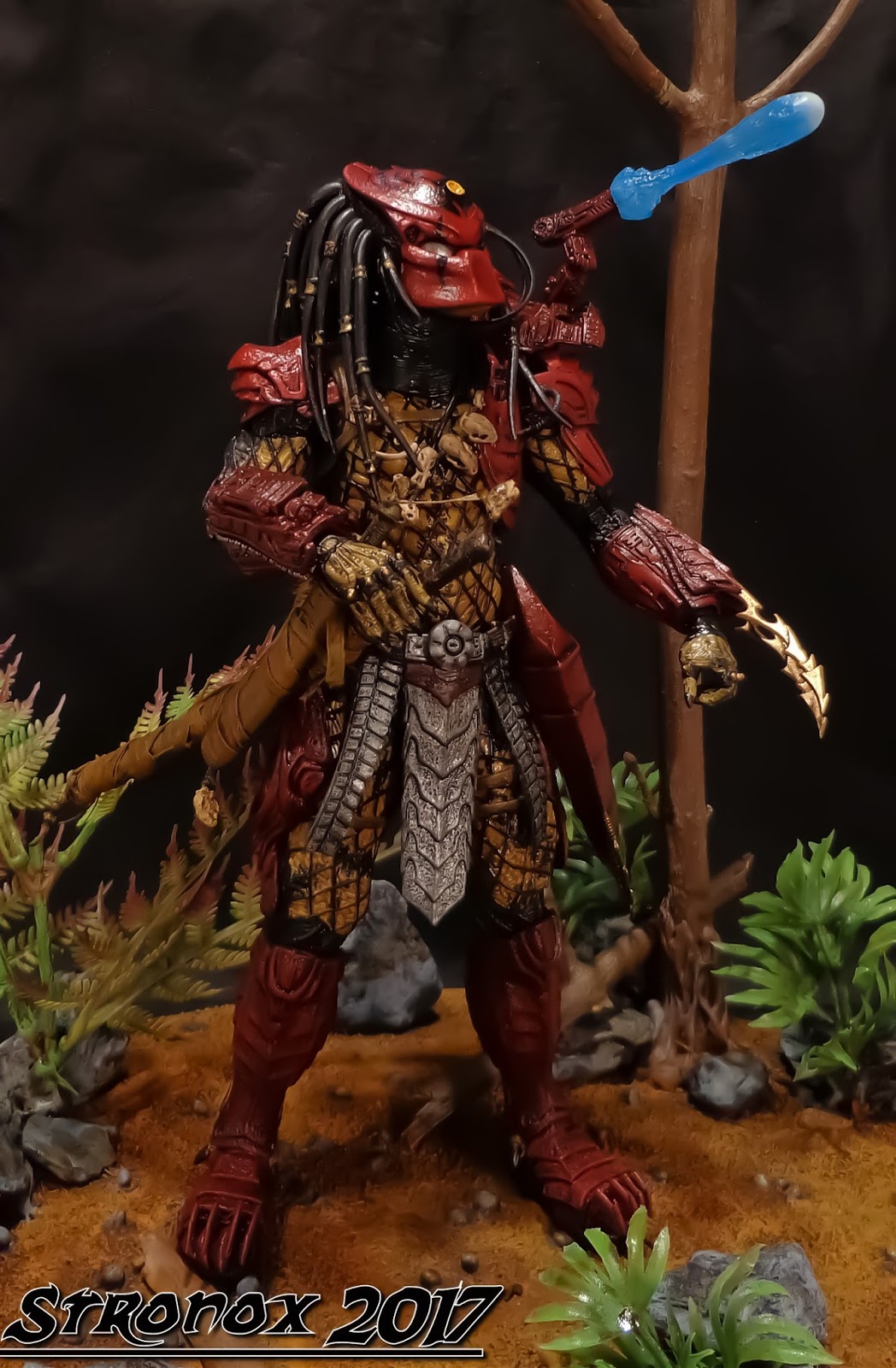 Stronox Custom Figures: Predator: Big Red