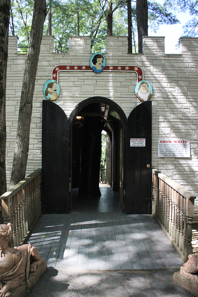 Filmic Light - Snow White Archive: 1937 Snow White Figures at Magic ...