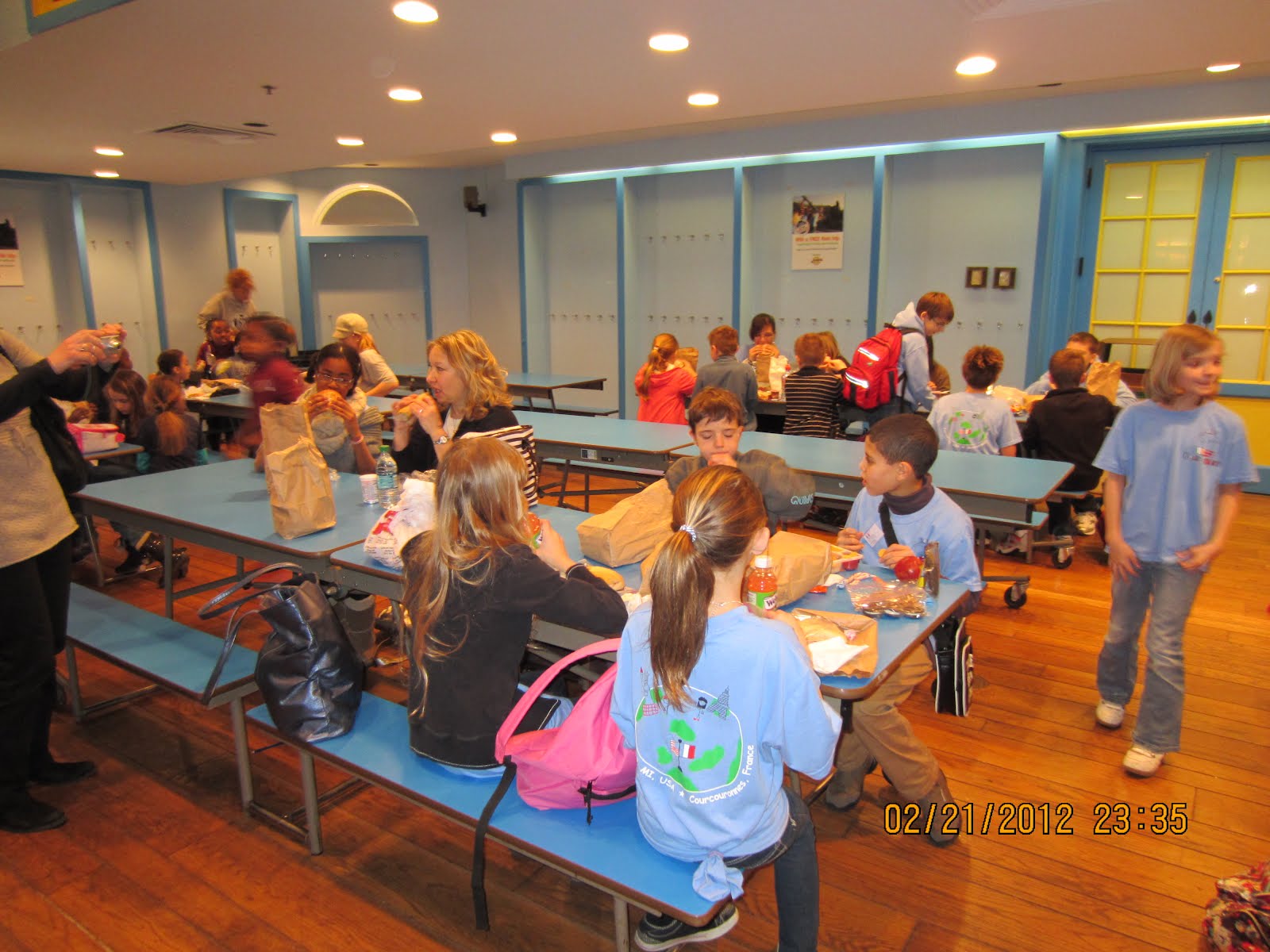 French Back-to-Back Program: Lunch in Student Cafe