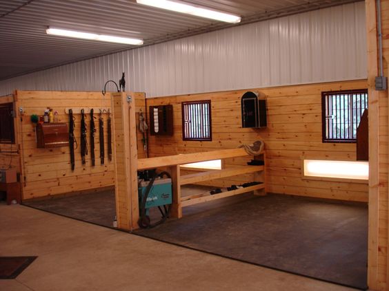 Horse Country Chic: Horse Barn Organization 101