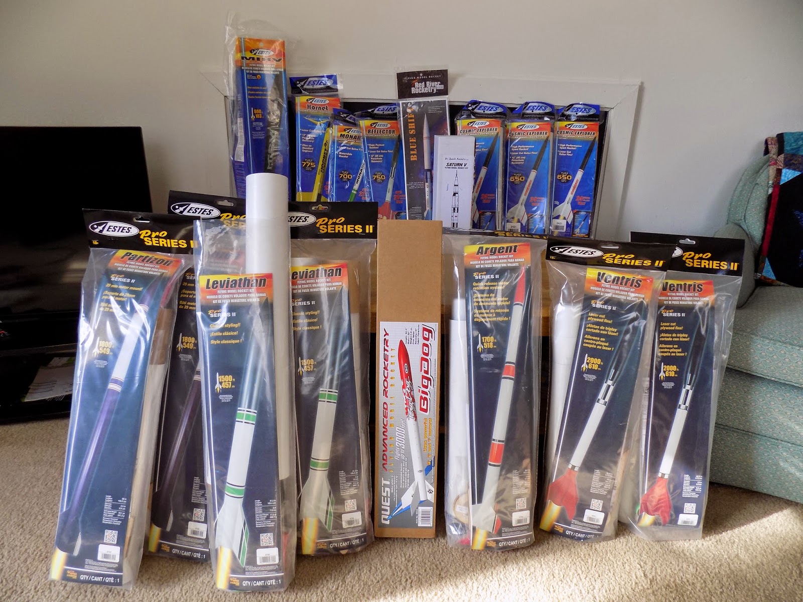 The Rocket N00b: Decisions To Be Made - Mid Power Rockets and Other Kits