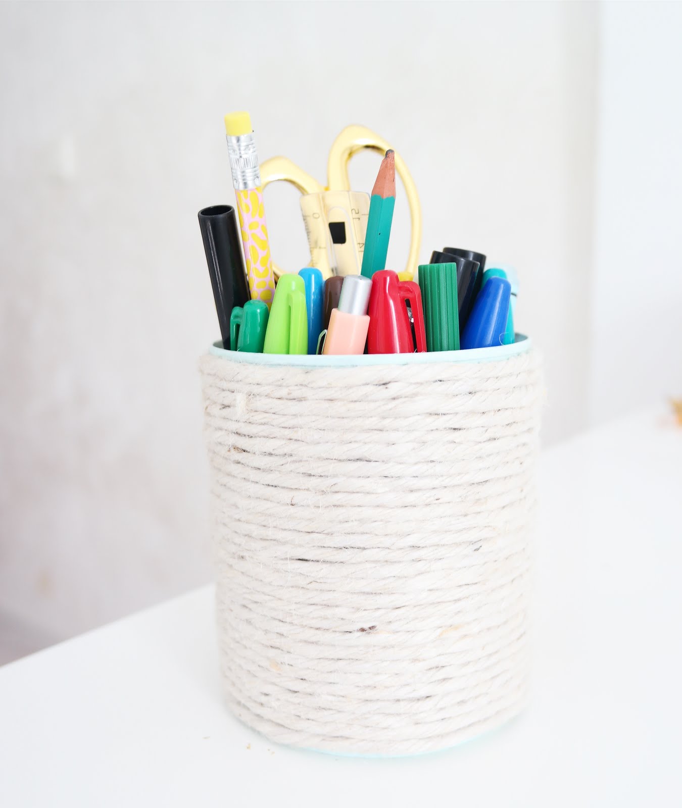 DIY - LE CLASSIQUE POT A CRAYONS - Stacey Stachetti