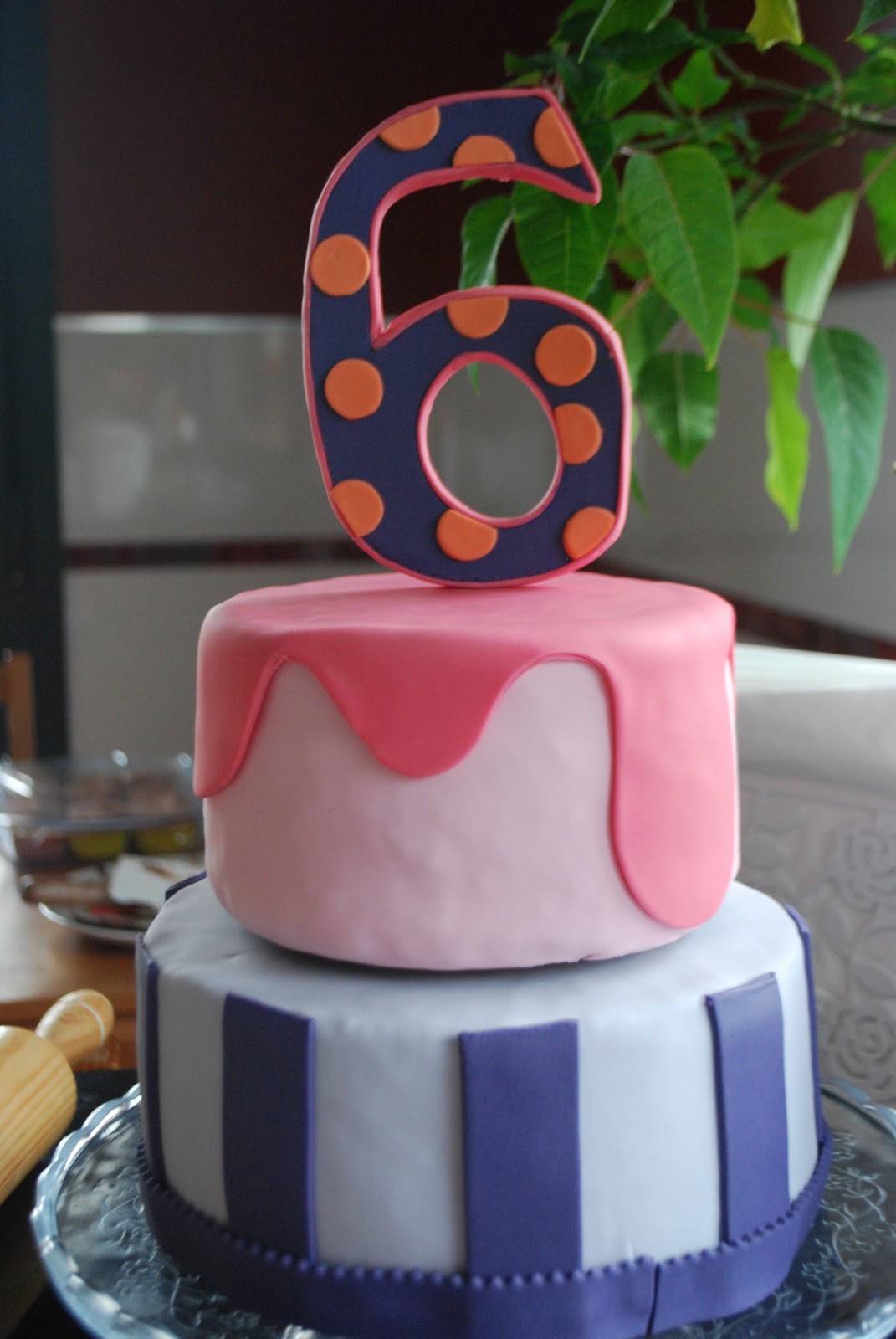 MisDulcesNiños: TARTA FONDANT PARA LOS 6 AÑITOS DE MI NIÑA... Parte II ...