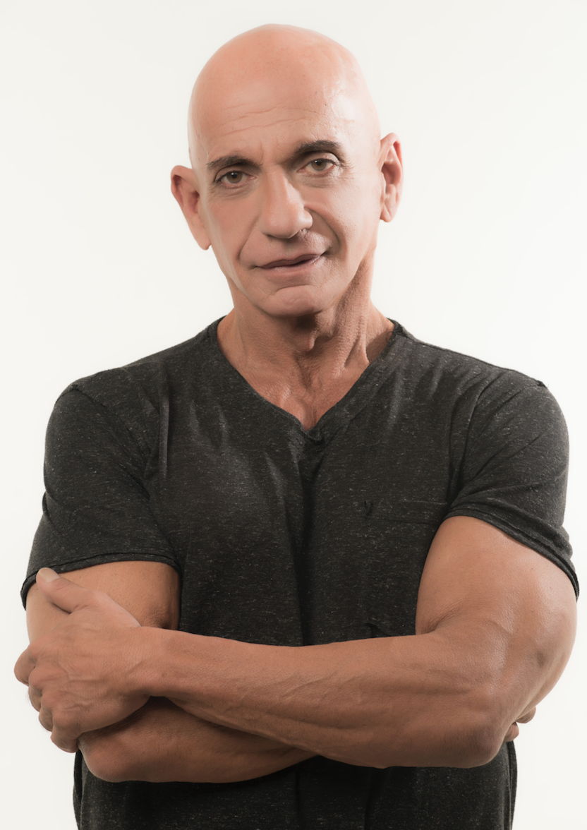 Hoy estreno teatral: "Ellas en mi" con Guillermo Gil y la voz de Pinky ...