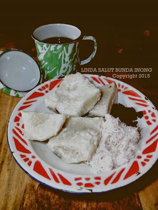 DAPUR BUNDA INONG: Talas atau Keladi Rebus Kelapa Parut Gula Aren