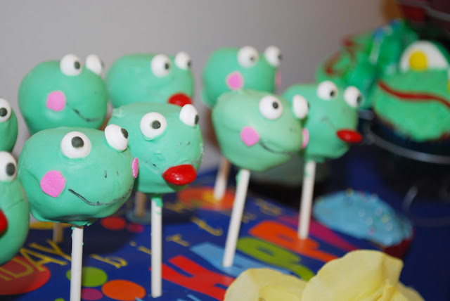 A Recipe Journal: Frog Cake Pops