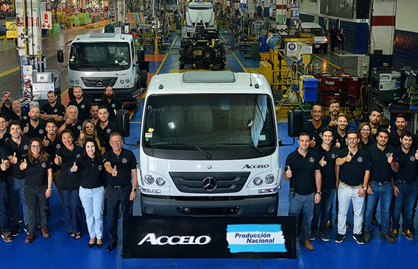 Mercedes Benz Accelo 815 argentino (2019) Precio, Motor, Medidas ...