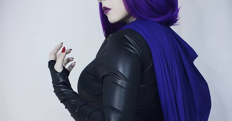 Calvin's Canadian Cave of Coolness: Raven Cosplay FOIN!