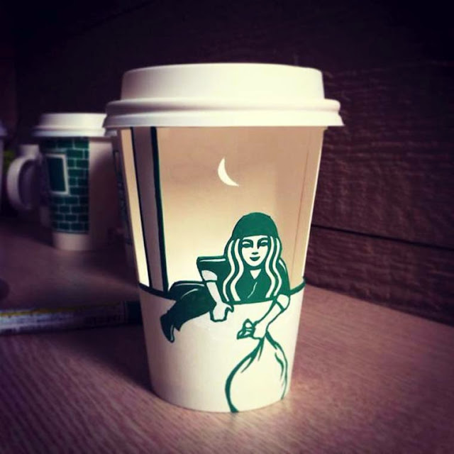 25 Ilustrasi Aksi Bersahaja Maskot Starbucks Apabila Keluar Dari Kepompong