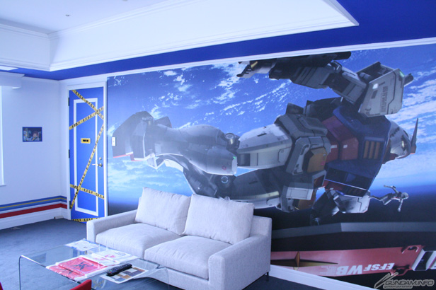 Gundam Meisters: Gundam Themed Hotel Room