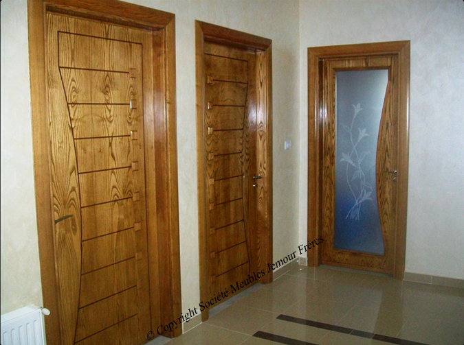 Portes d'intérieur de villa moderne en bois noble et MDF plaqué ...