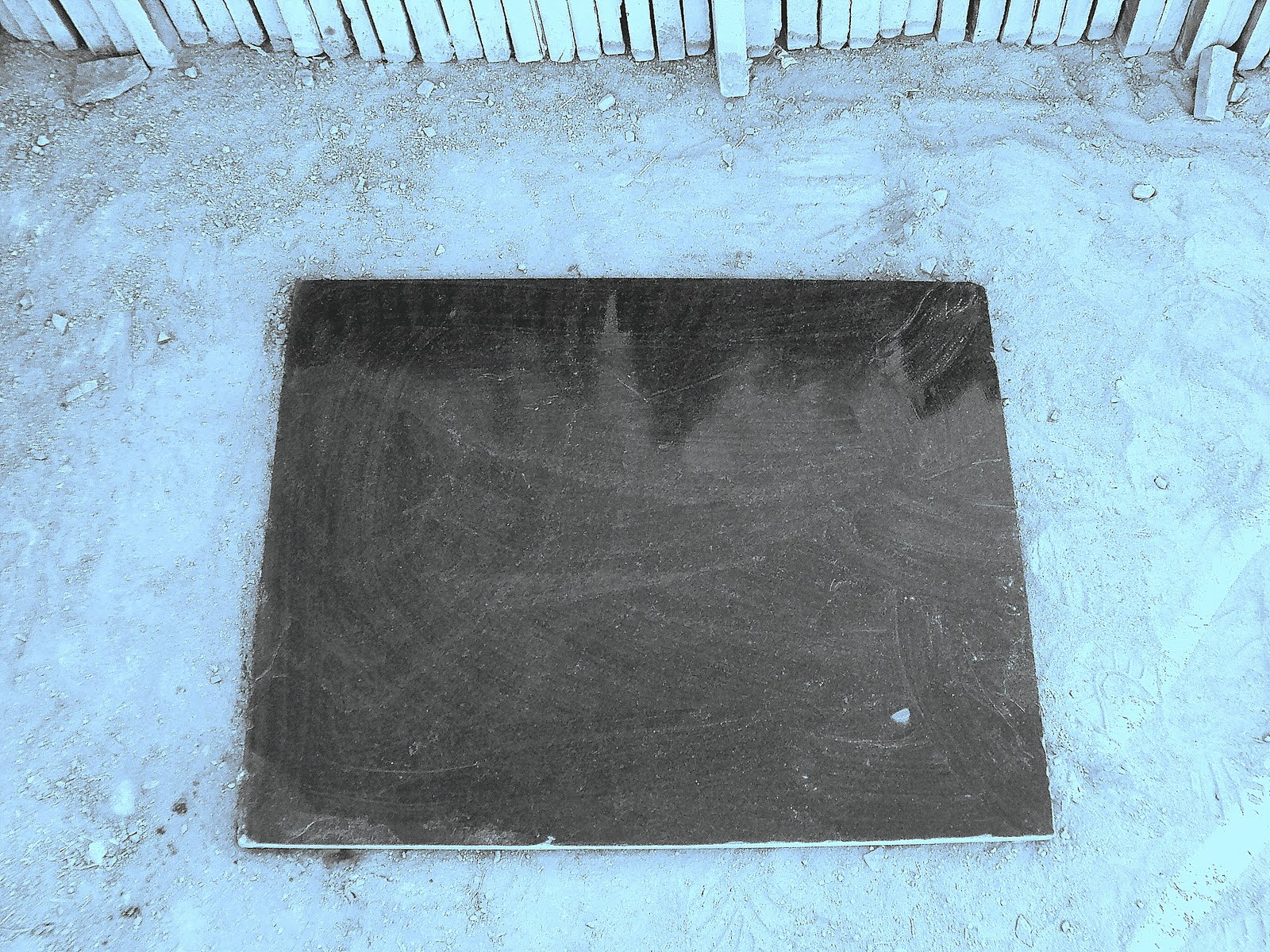 Taj Mahal: CUDDAPAH BLACK STONE OF BETAMCHERLA