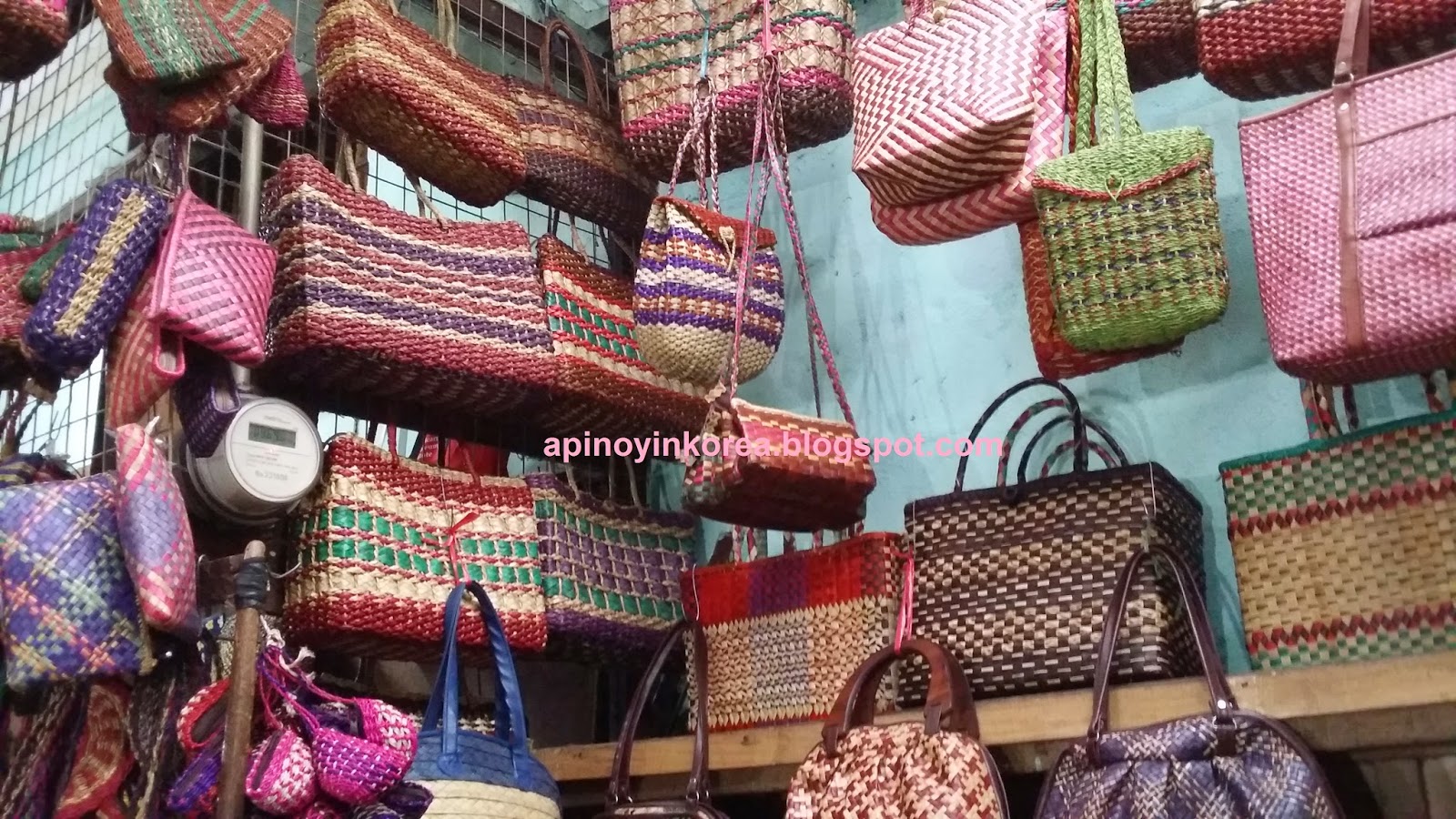 A Pinoy in Korea: My Bacolod 'Banig' Laptop Bag From Goes To Gangnam!