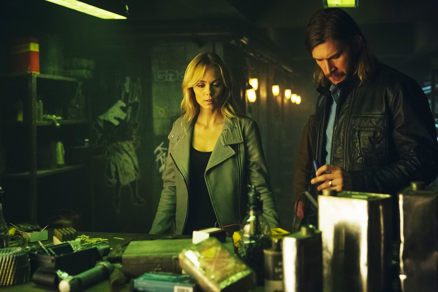 Laura Vandervoort: Bitten Season 3: Episode 10 (Series Finale) "Truth ...