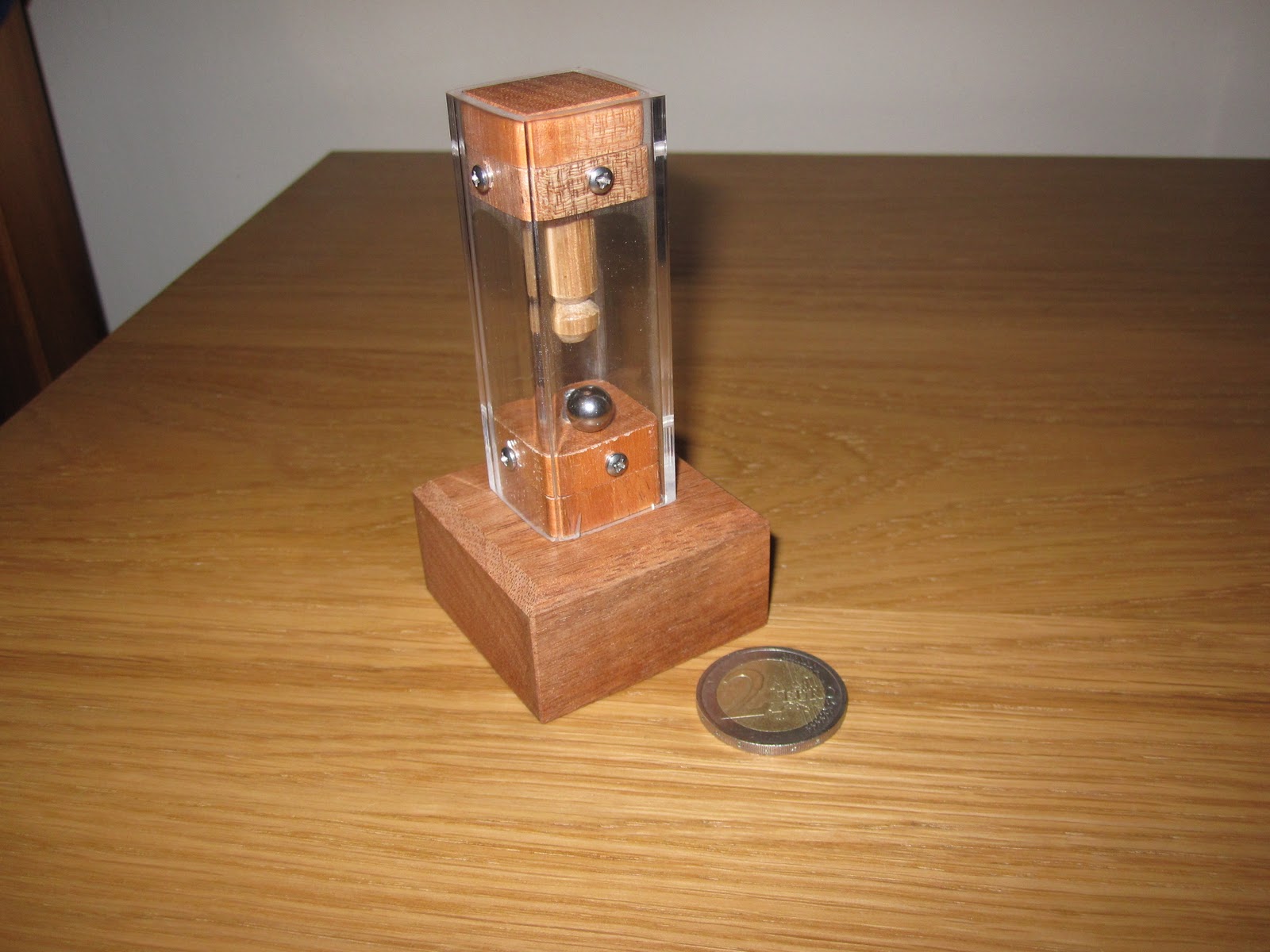 Puzzle Paradox: Houdini's Torture Cell (Brian Young)