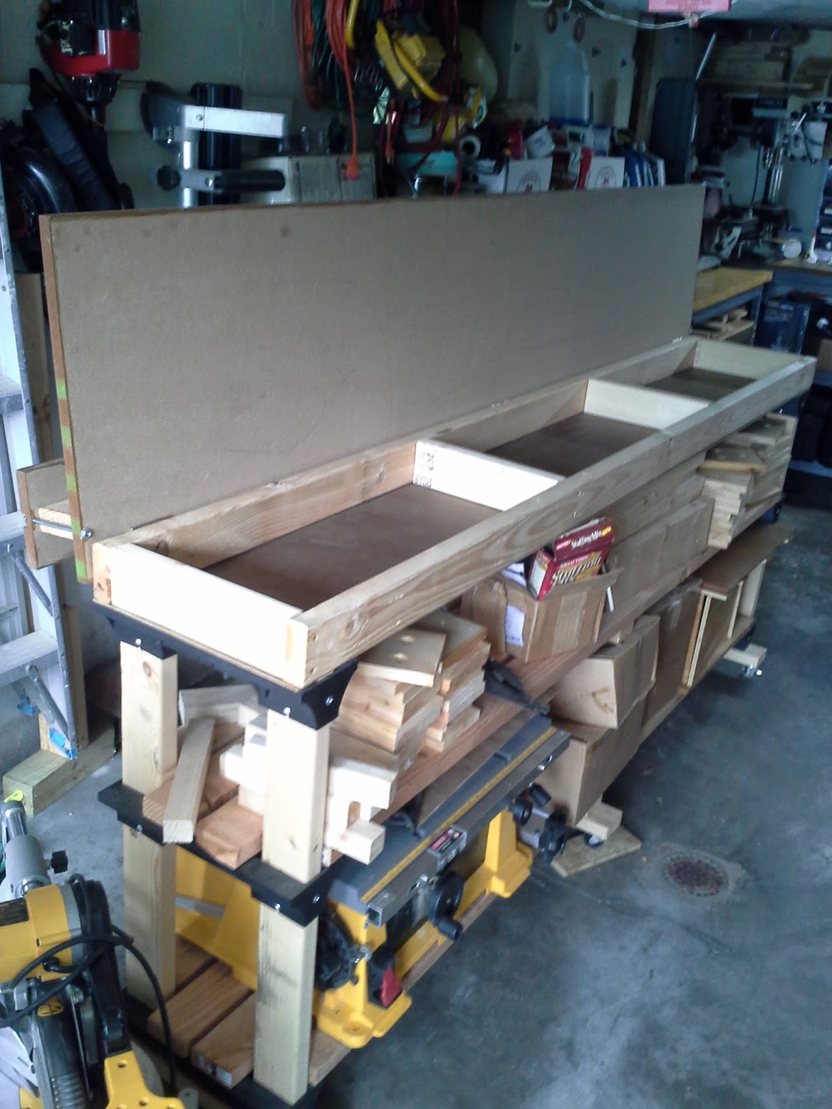 HOLUTA Ski Design: Ski Press: Steel - Peripherals