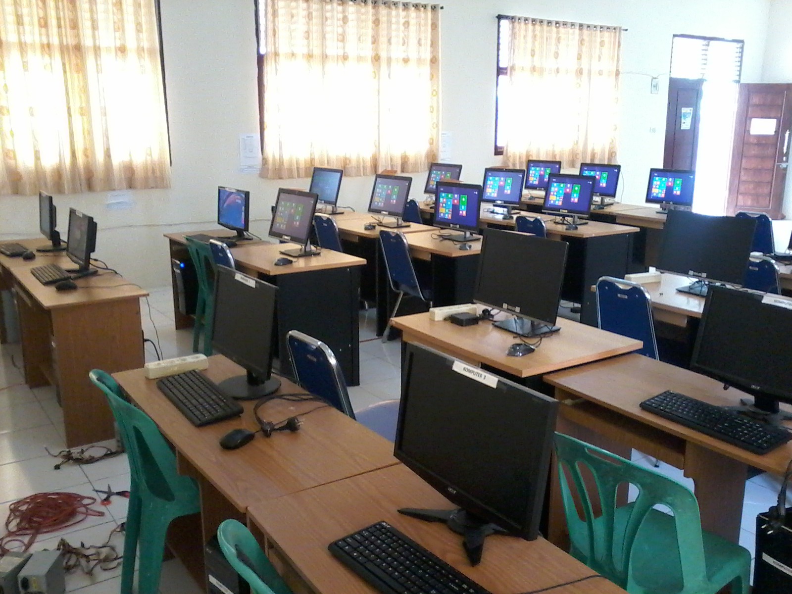 Instalasi Labor Komputer November 2017