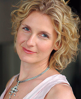 [Biografia]: Elizabeth Gilbert | Universo Literário