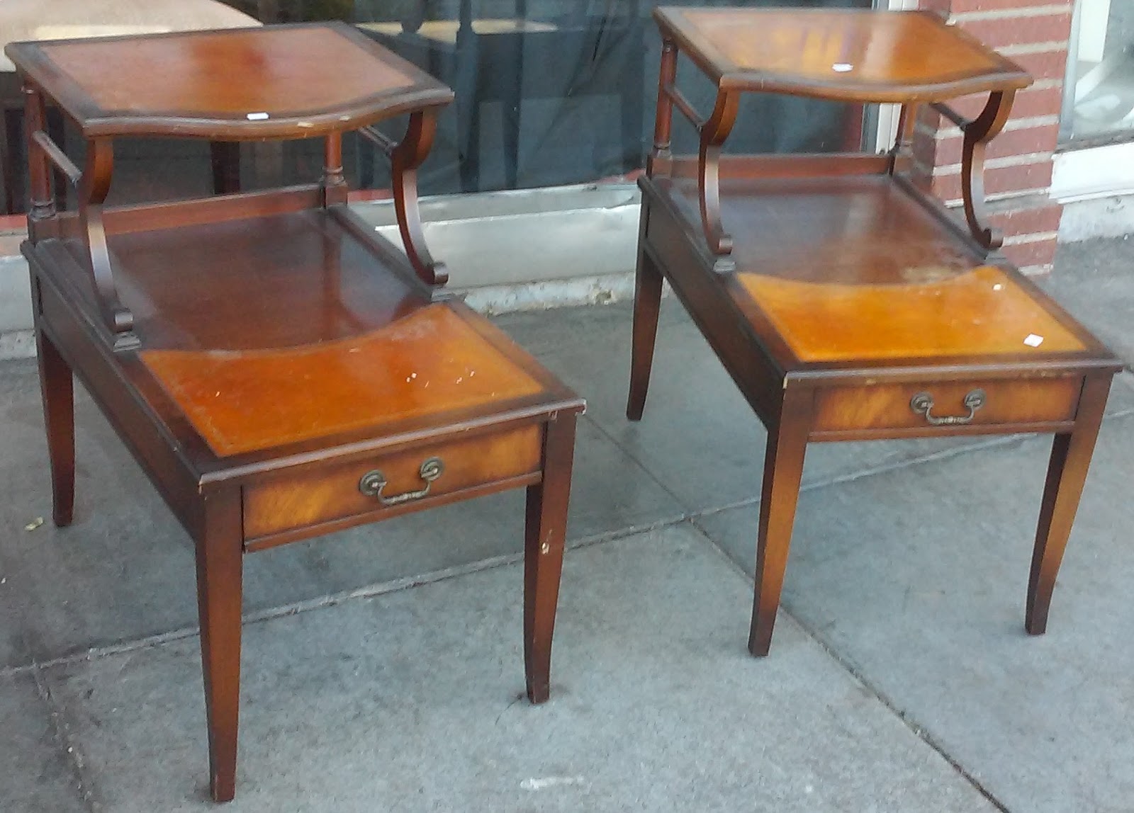 UHURU FURNITURE & COLLECTIBLES: SOLD #12255 Vintage Leather Top ...