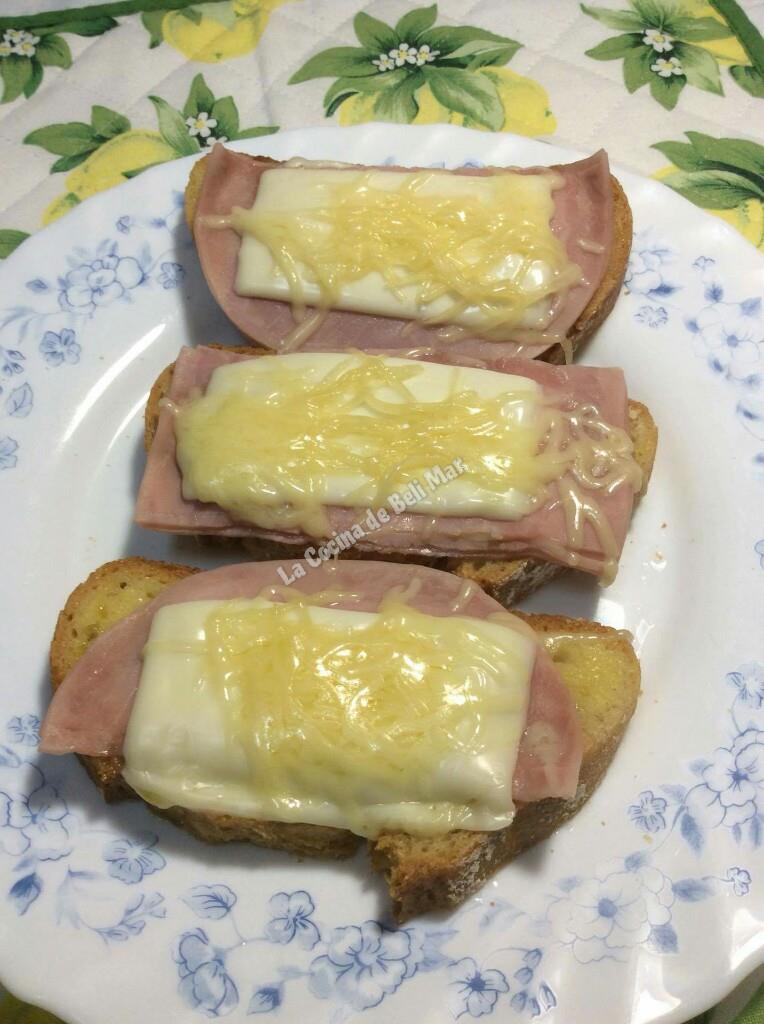 La Cocina de Beli Mar: TOSTADAS MIXTAS