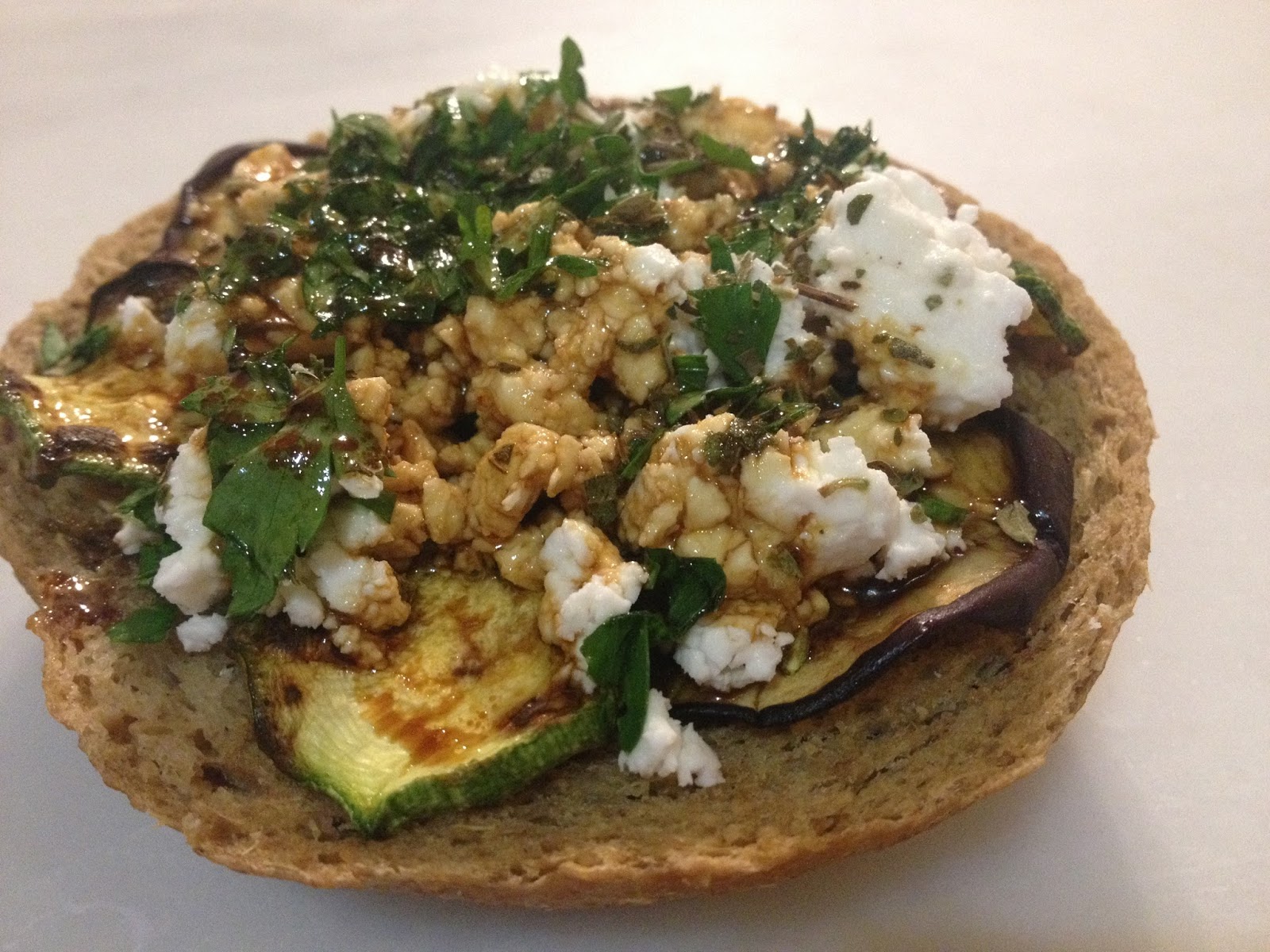 Hellenic "Recipes": Cretan "Ntakos" (kritikos ntakos)