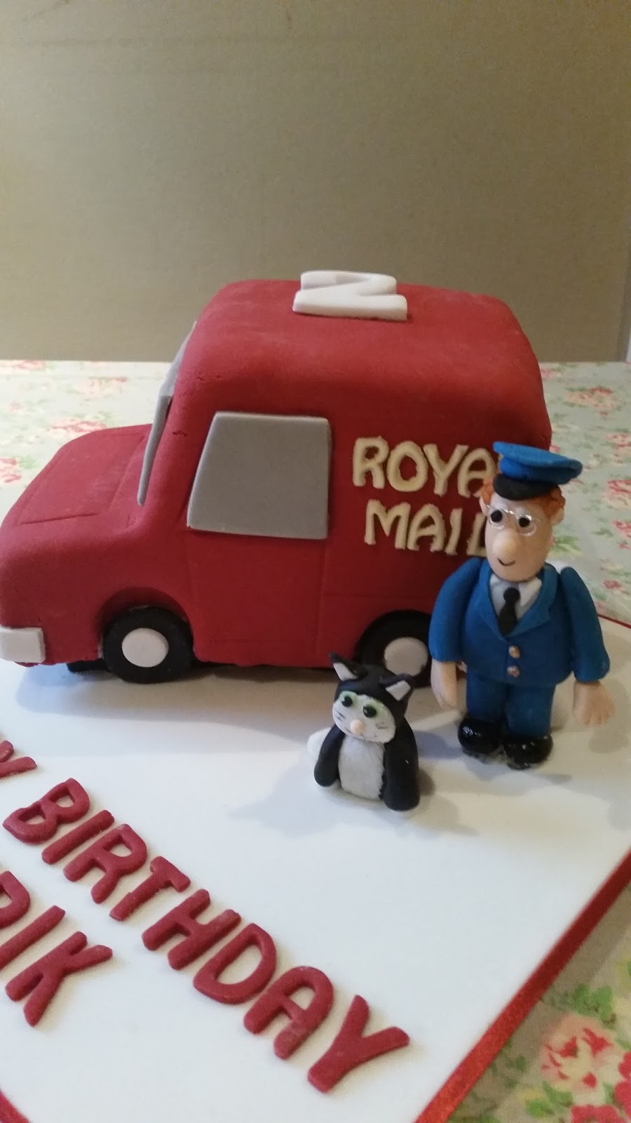 Eileen Atkinson's Celebration Cakes: Postman Pat cake