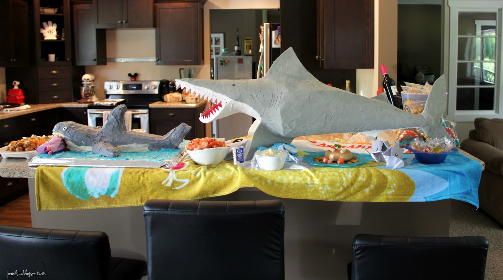Jo and Sue: Disney Party and Shark Party