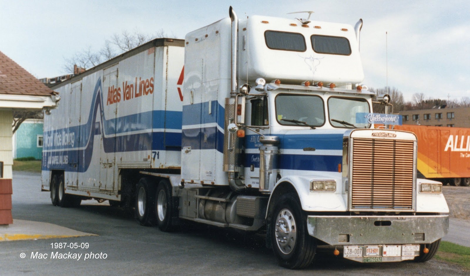 Truckfax: How about some dromedary boxes