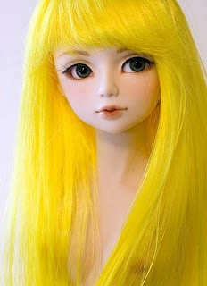 innocent dolls lover: yellow hair doll