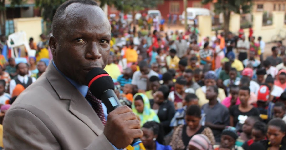 EAGT LUMALA MPYA CHURCH: MCHUNGAJI DKT.DANIEL KULOLA KURINDIMA KWENYE ...