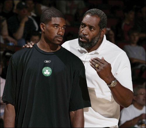 Clifford Ray returns to the NBA with the Kings