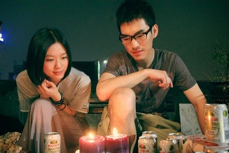 對面的女孩殺過來 Apolitical Romance