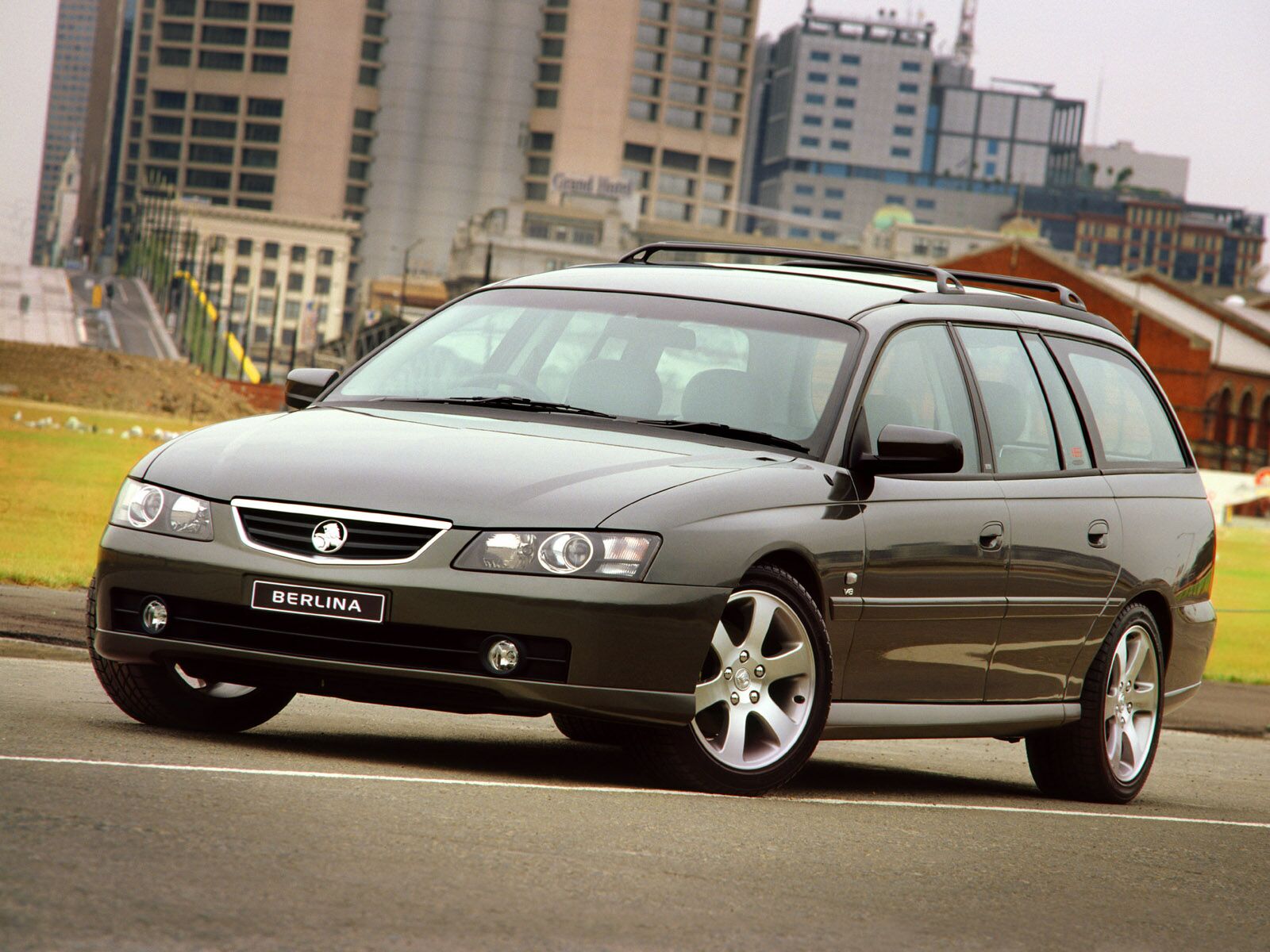 2002 - Holden Berlina (Full Pic)