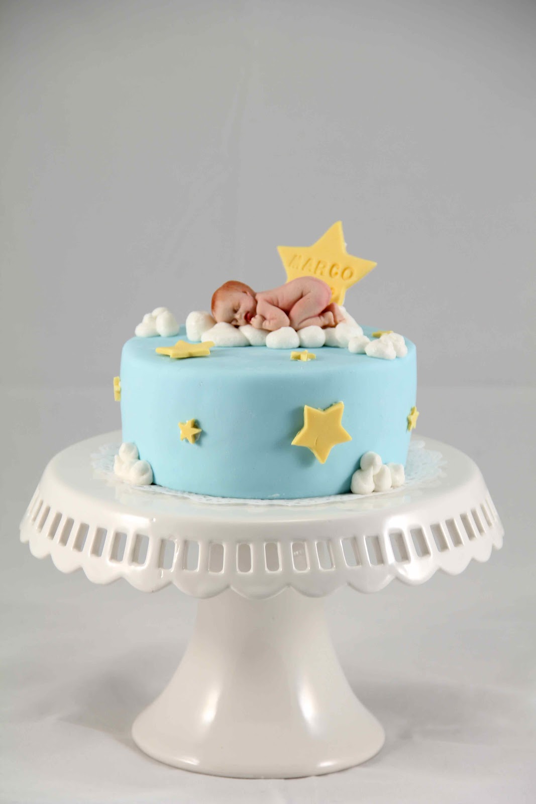 Bakerz Dad: Marco's One Month Old Cakes