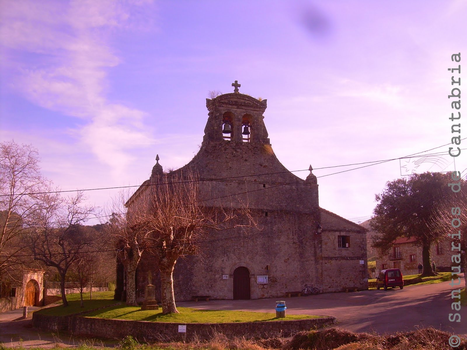 SANTUARIOS de CANTABRIA en bici: Carriazo