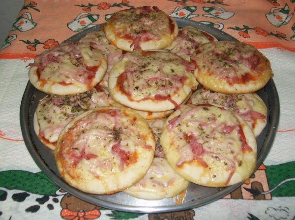 Receitas - Delicias Caseiras: Mini pizza - massa