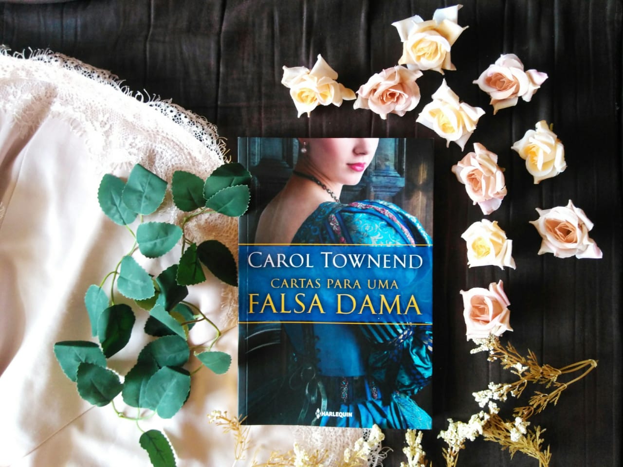 [Resenha] Cartas Para Uma Falsa Dama - Carol Townend - Tempestades Literárias