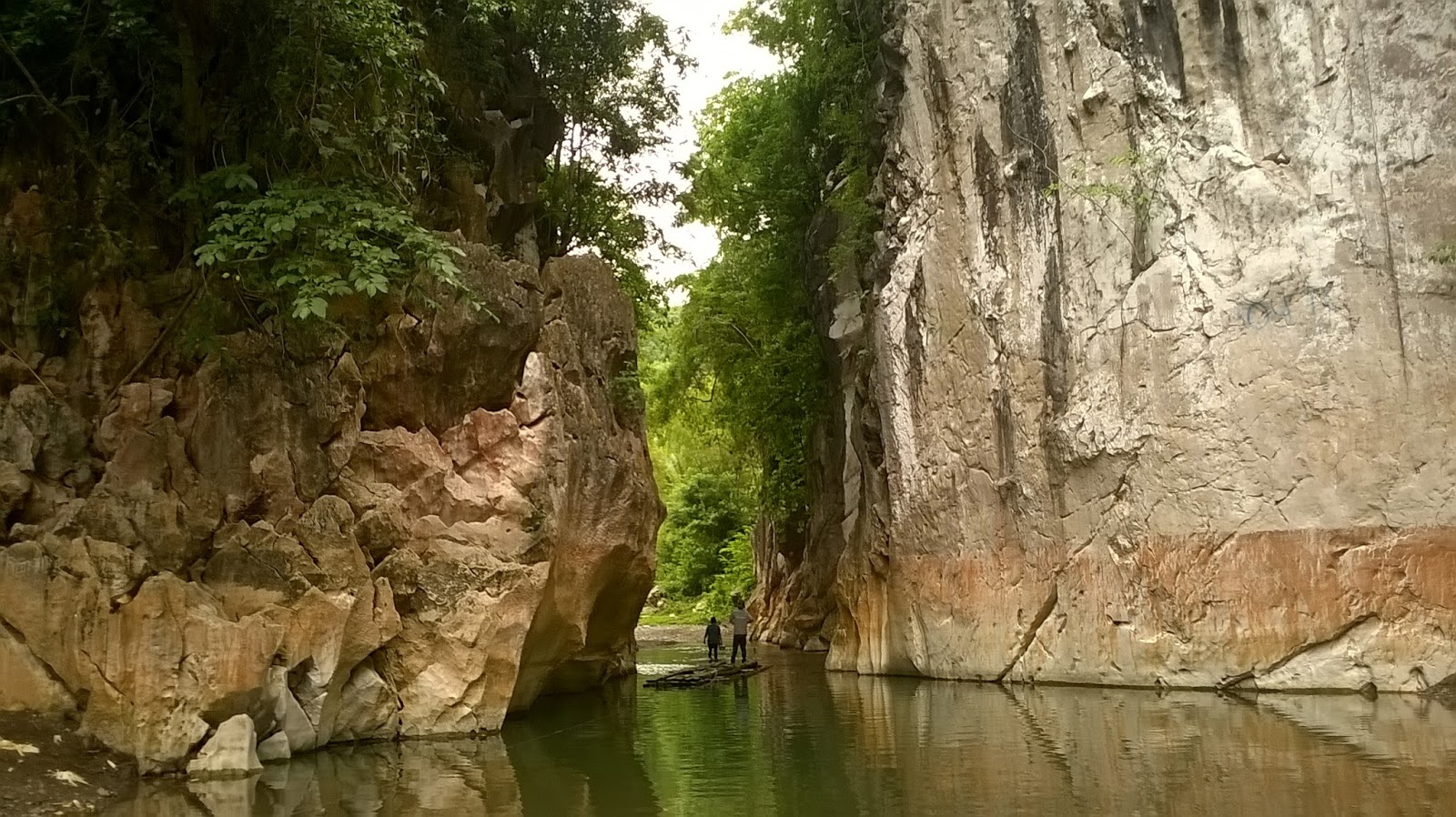 Vroom vroom ta bai!: Is it worthy to reach Marmol Cliff?