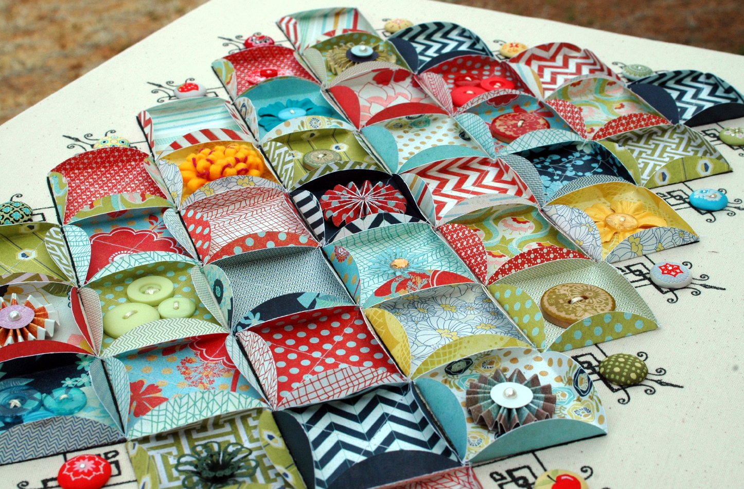 thepaintbrushgoesspottie: Basic Grey Share....