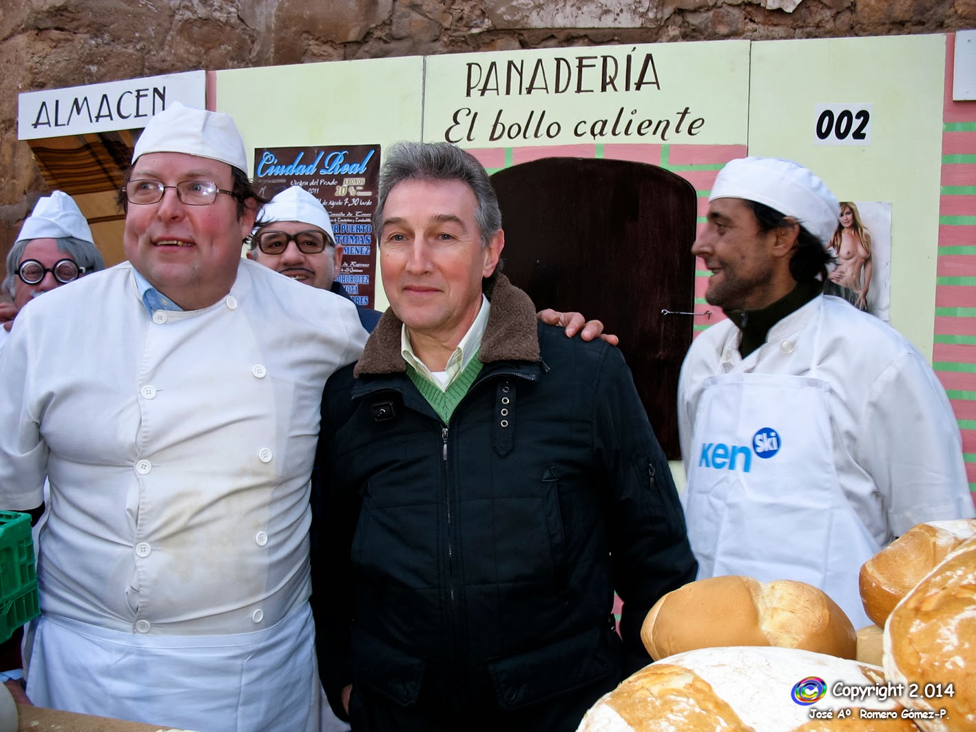 Manzanares en Imágenes: La panadería el “Bollo Caliente” y su lema “Al ...