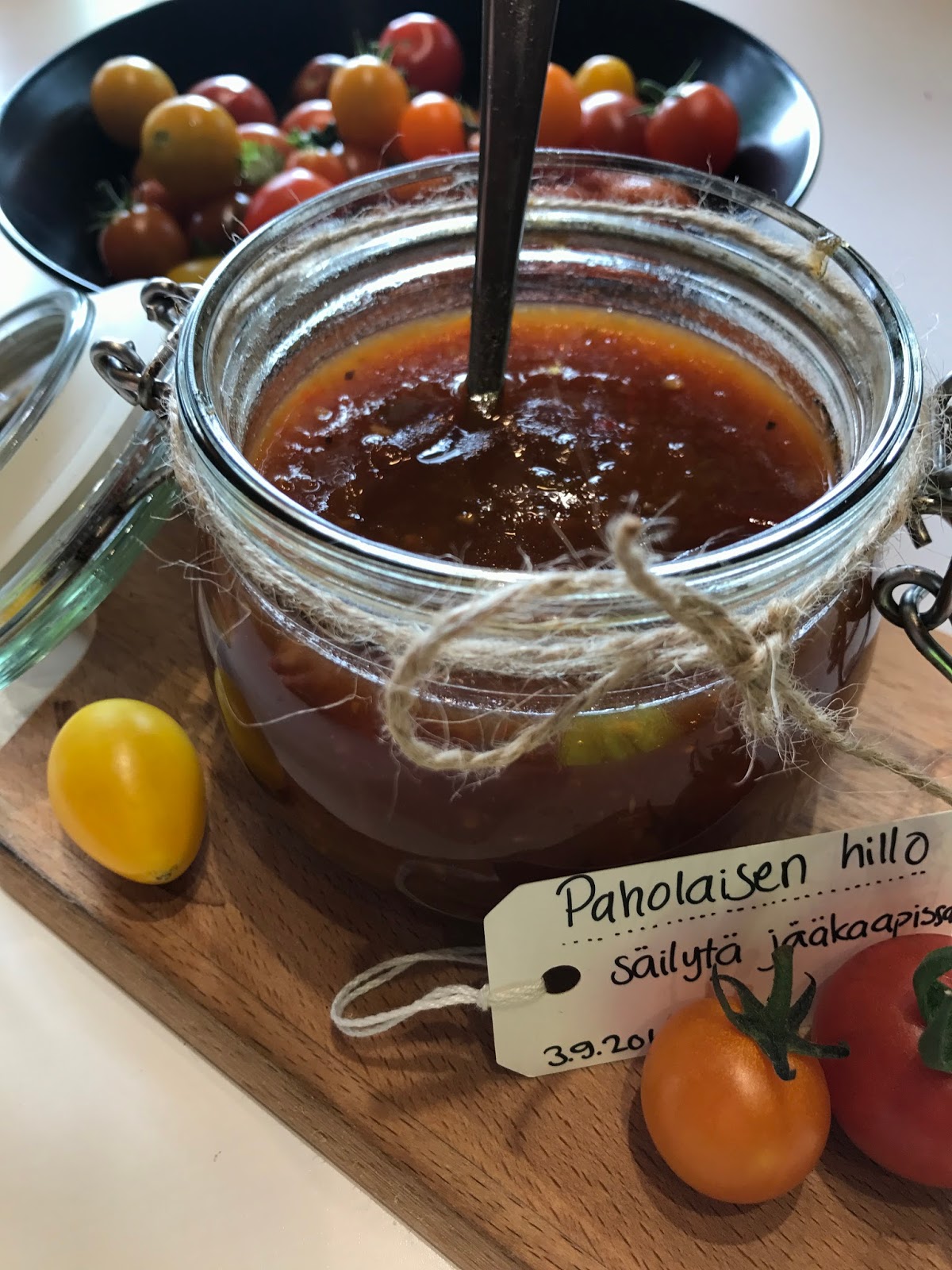 Kimalletta : Paholaisen hillo