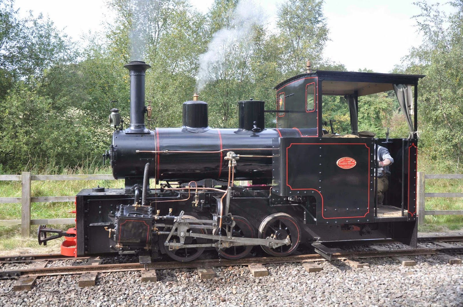 Narrow Gauge Heaven: information on UK and worldwide narrow gauge railways