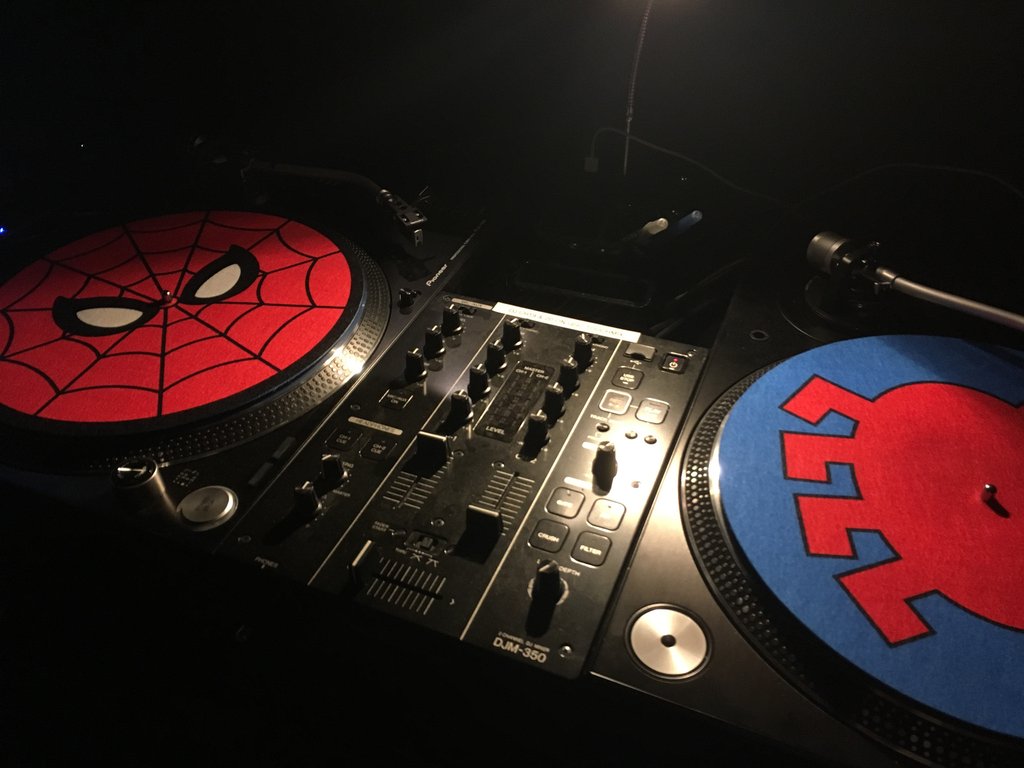MikeLiveira's Space: An Amazing Spider-Man Slip Mat For DJ Turntables ...