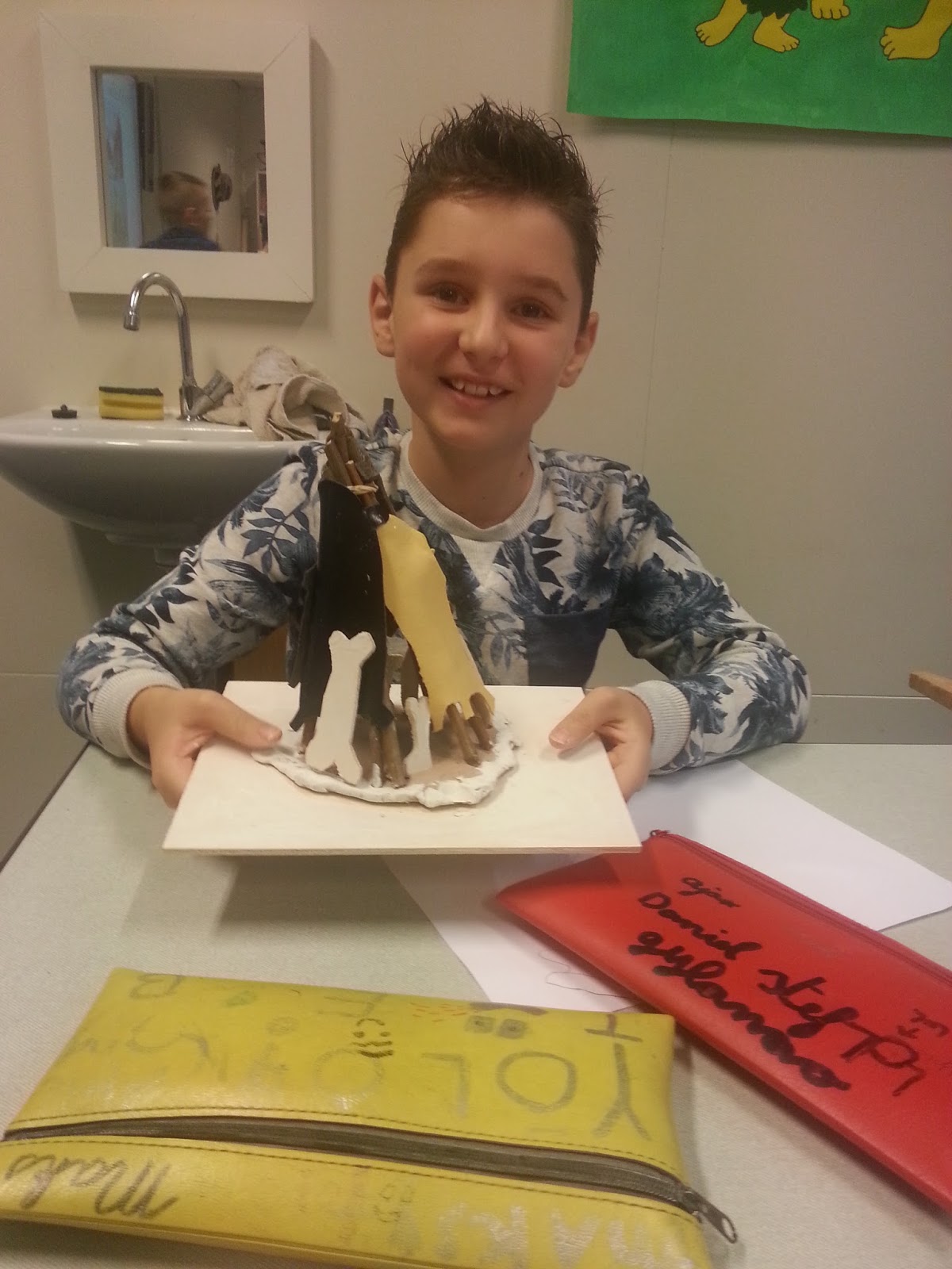 De groep van meneer Sander: Knutsel/spellencircuit thema: Boeren en Jagers!