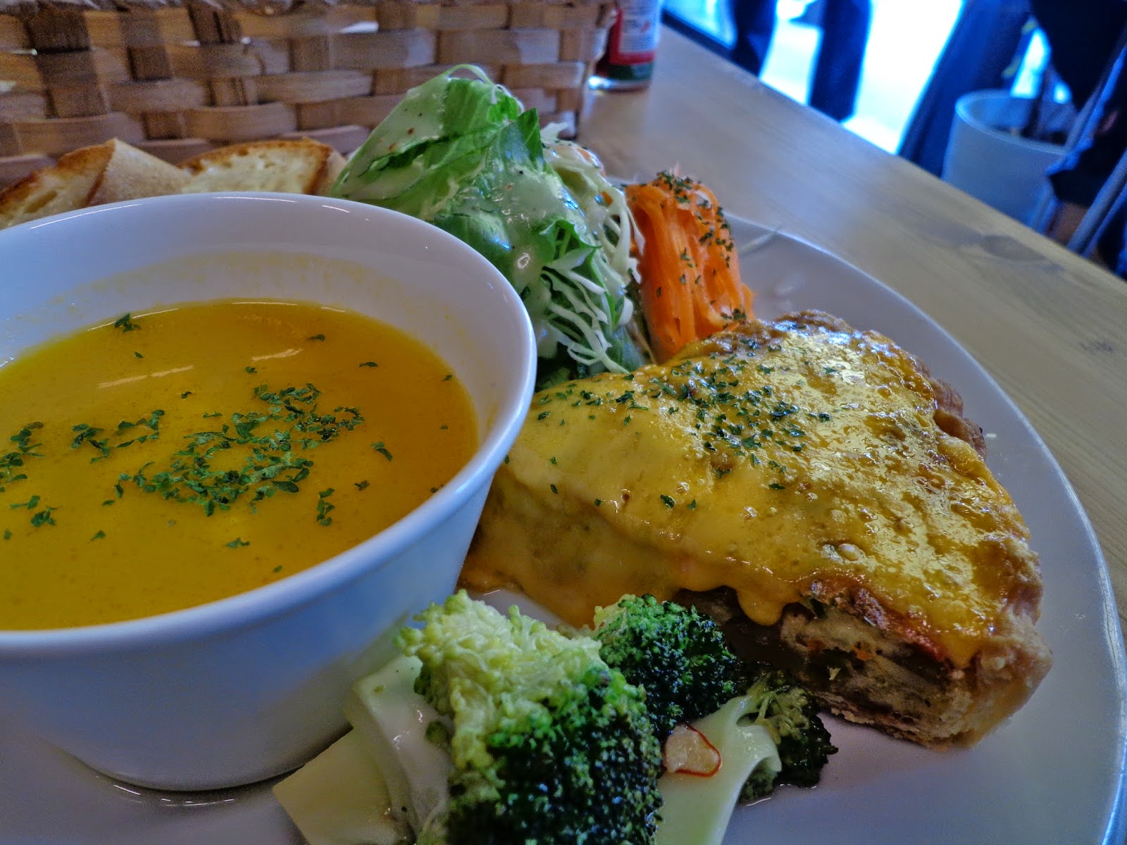 カフェクル: 【石窯で焼き上げる絶品ランチ】cafe meal BAROQUE(カフェ ミール バロック)