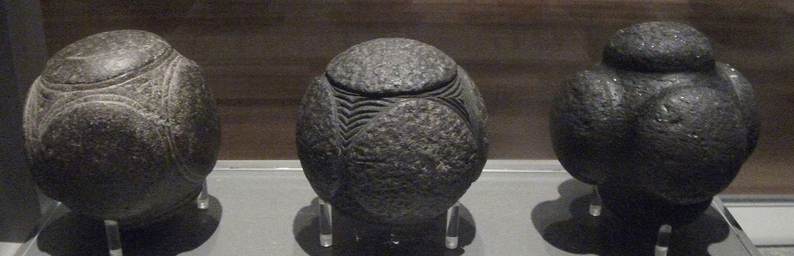 bensozia: Carved Stone Balls of Neolithic Scotland