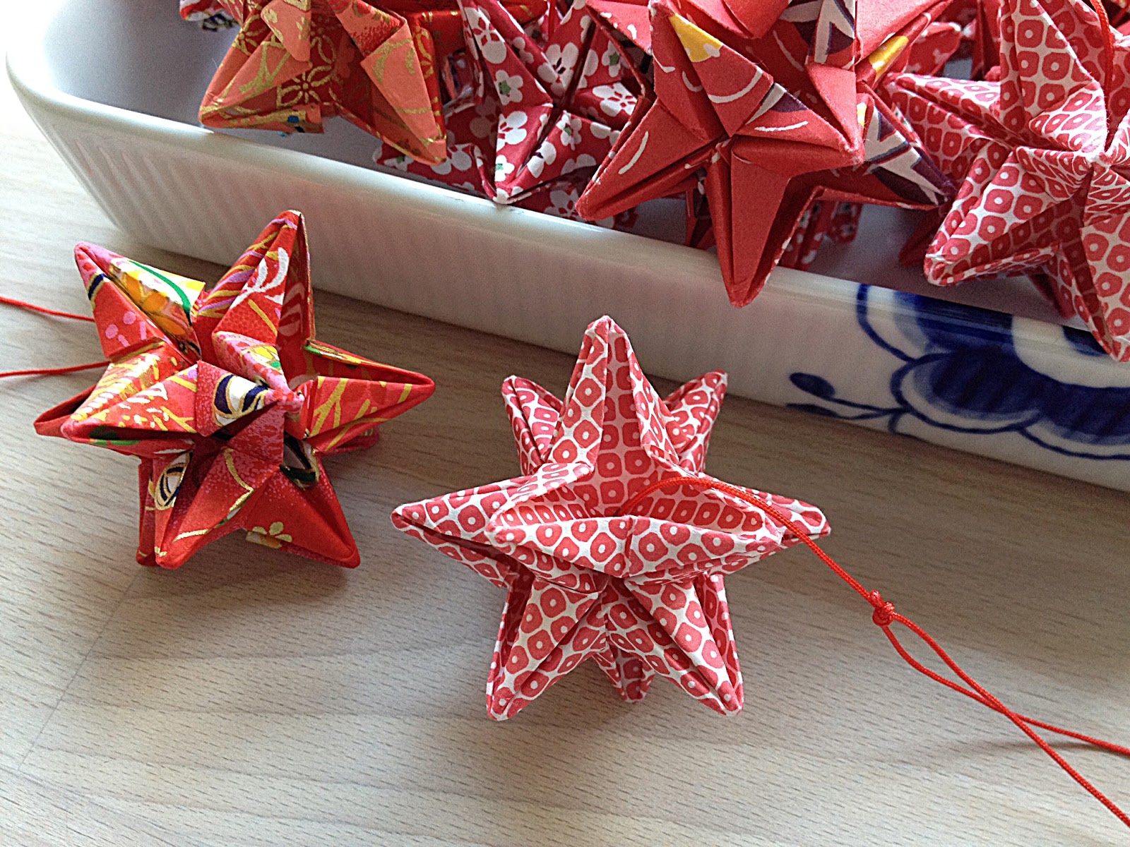 Bellas bedrifter: Origami-stjerner som julepynt...